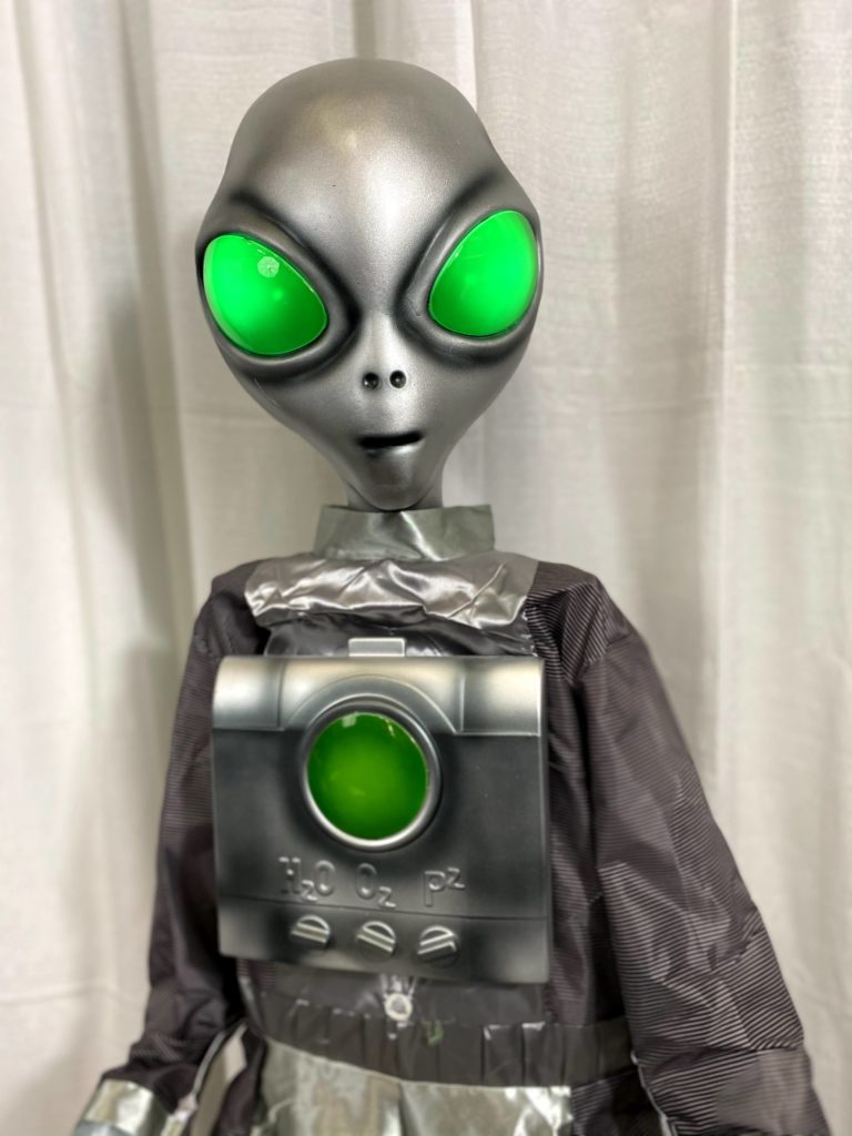 ALIEN MAN STANDING SILVER 6 ft