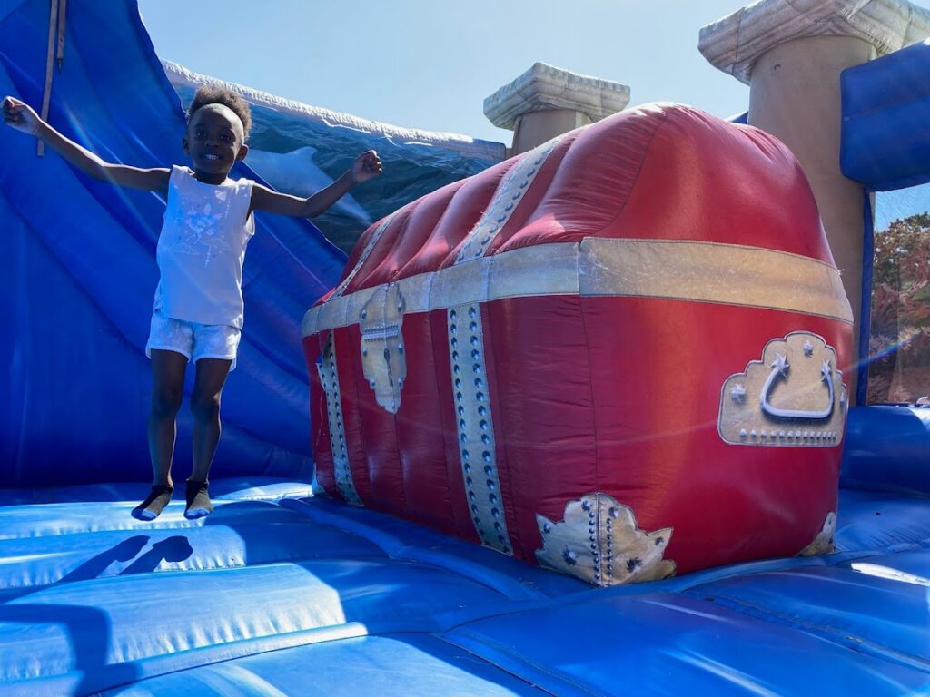 ATLANTIS ADVENTURE COURSE INTERACTIVE INFLATABLE