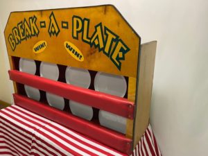 BREAK A PLATE CARNIVAL GAME