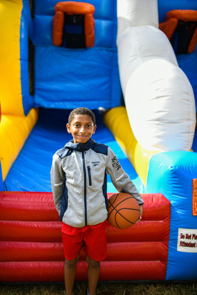 FULL COURT PRESS INFLATABLE BASKETBALL SPORTS GAME