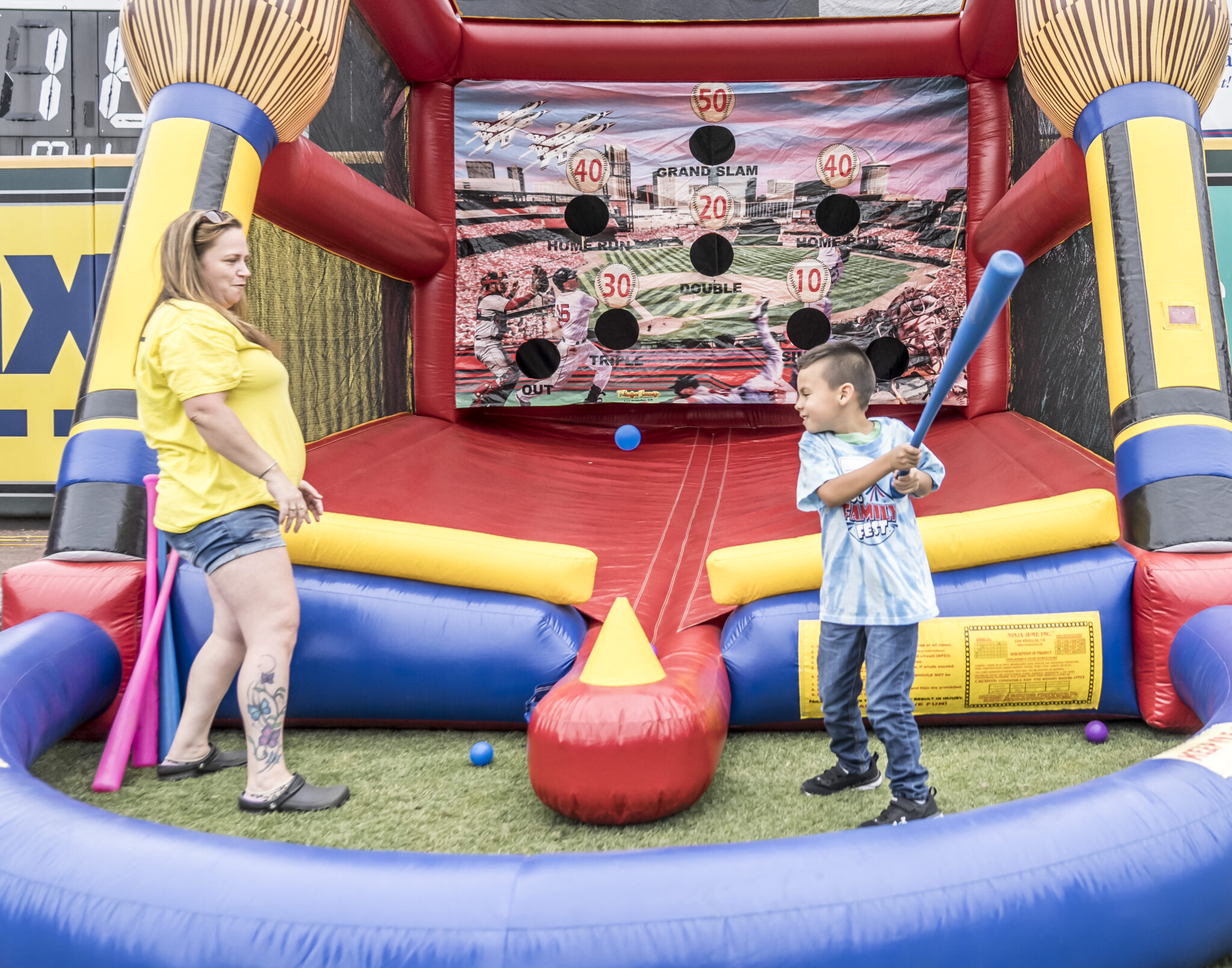 BATTERS UP INFLATABLE BASEBALL SPORTS GAME