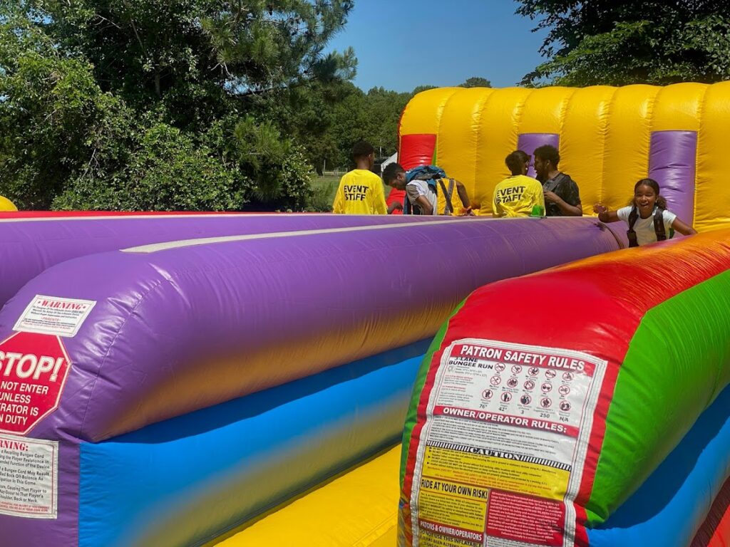 BUNGEE RUN THREE LANE INTERACTIVE INFLATABLE GAME