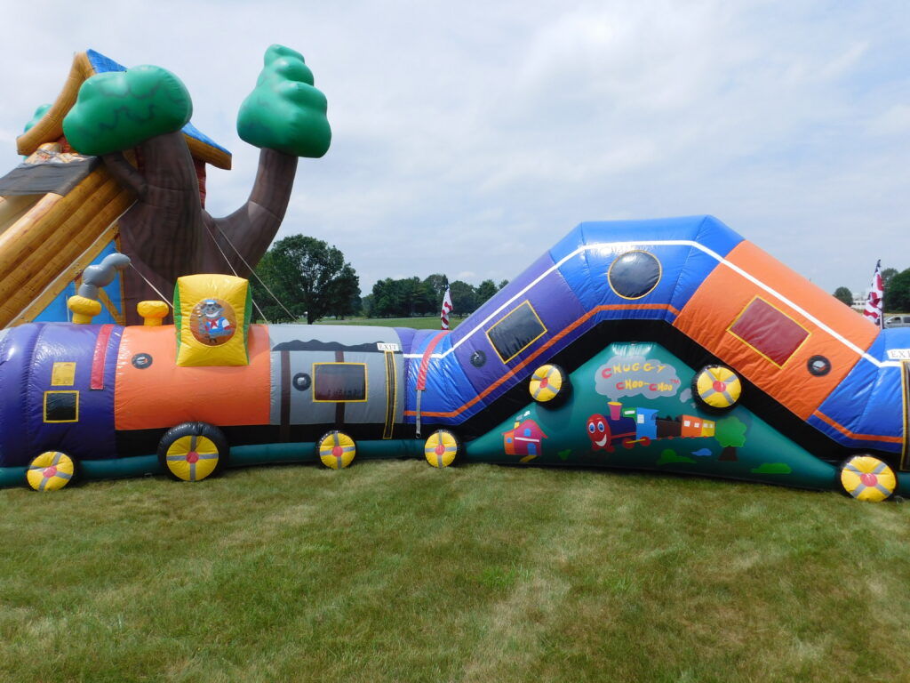 CHUGGY CHOO CHOO INFLATABLE MAZE CRAWL THROUGH
