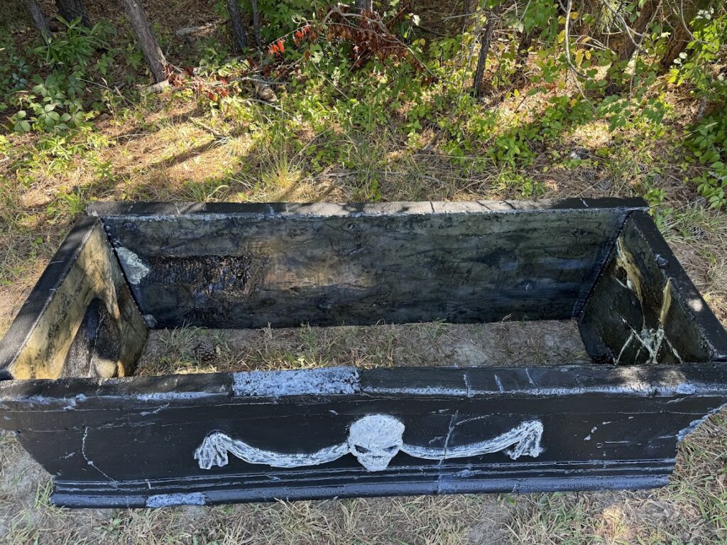 CRYPT BLACK TOMB BURIAL CHAMBER