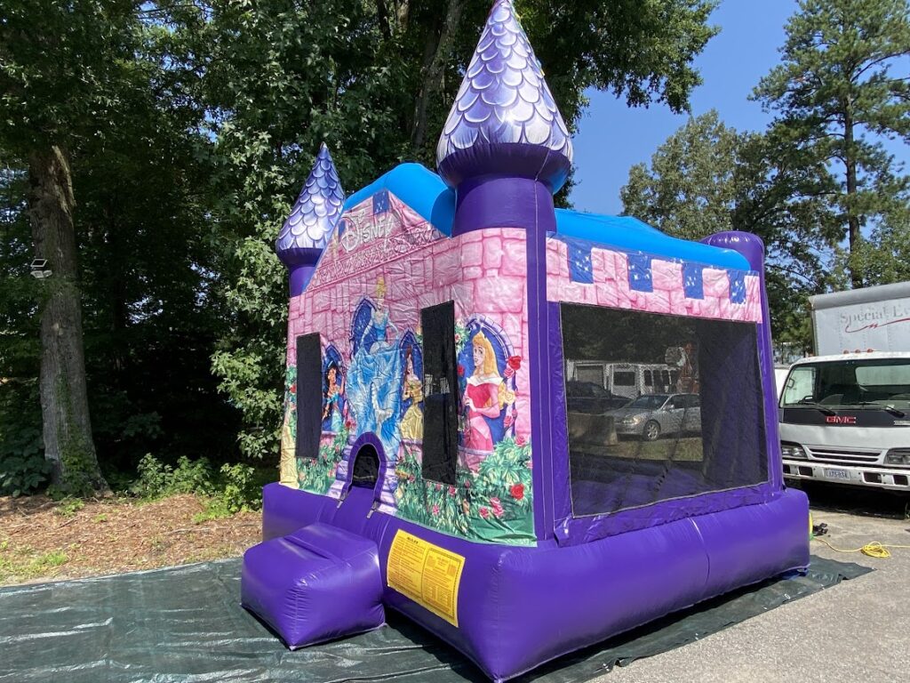 DISNEY PRINCESSES INFLATABLE BOUNCER