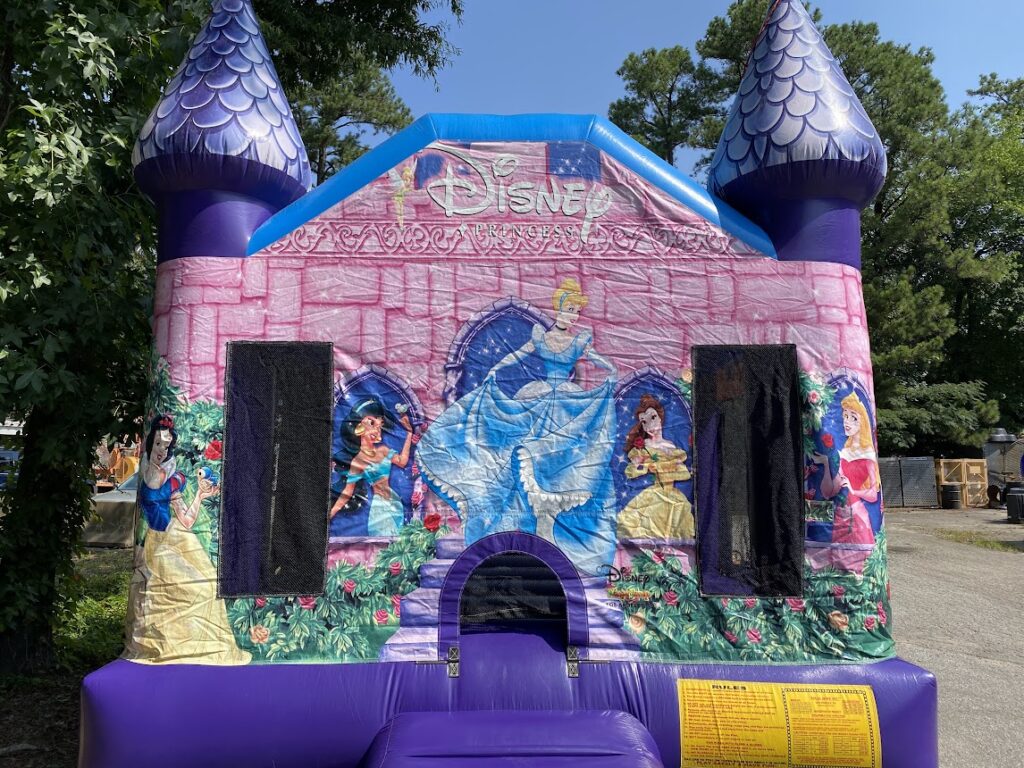 DISNEY PRINCESSES INFLATABLE BOUNCER