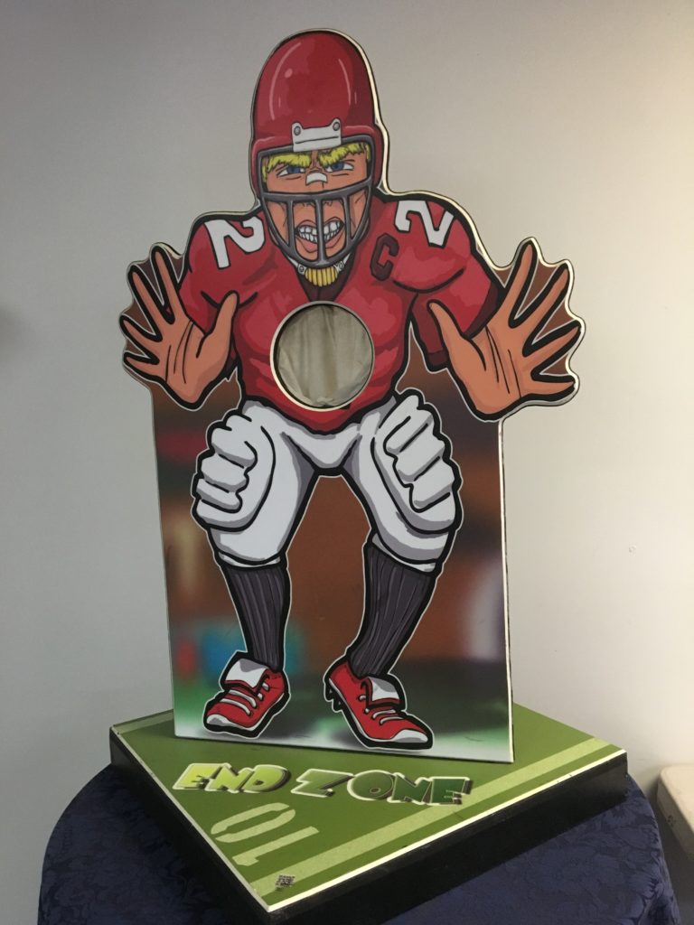 END ZONE FOOTBALL TOSS CARNIVAL GAME