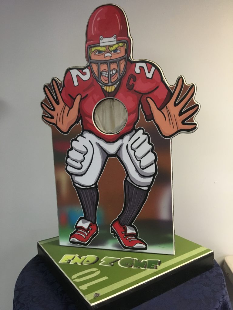 END ZONE FOOTBALL TOSS CARNIVAL GAME