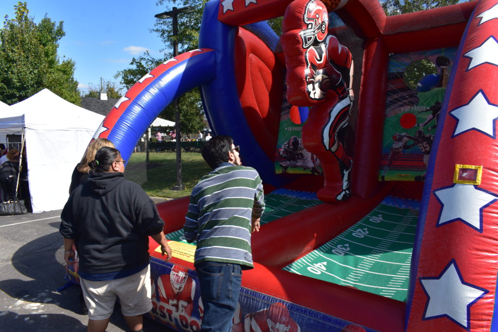 FIRST DOWN INFLATABLE FOOTBALL SPORTS GAME