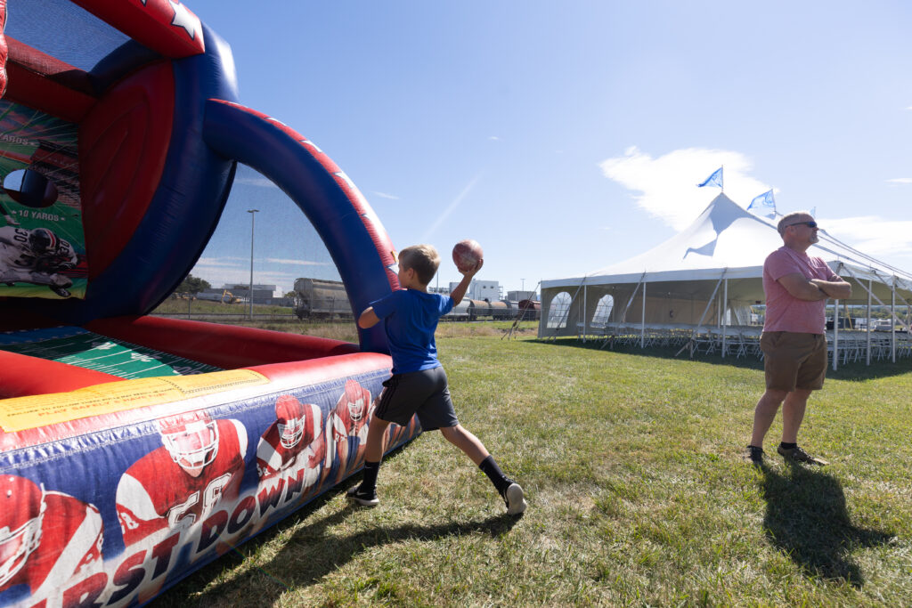 FIRST DOWN INFLATABLE FOOTBALL SPORTS GAME | Magic Special Events ...