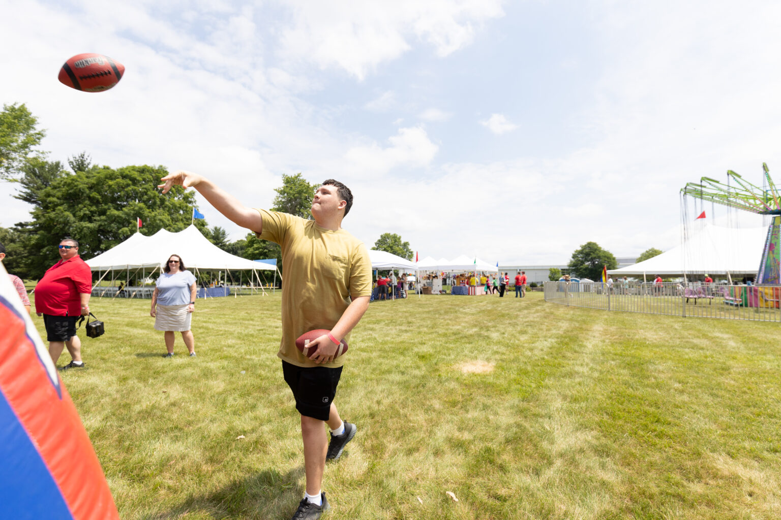 FIRST DOWN INFLATABLE FOOTBALL SPORTS GAME