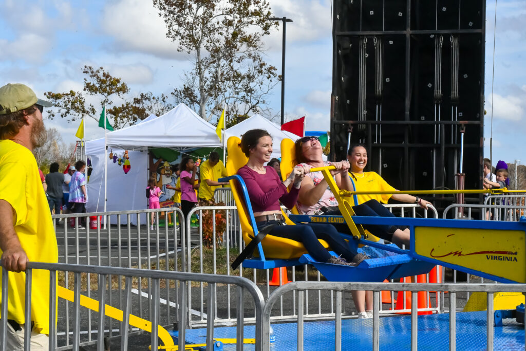 WHIZZER G-FORCE SPINNING MECHANICAL AMUSEMENT RIDE