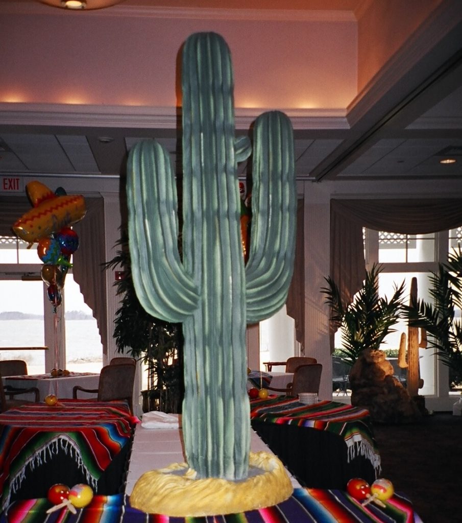 GIANT CACTUS STATUE PROP