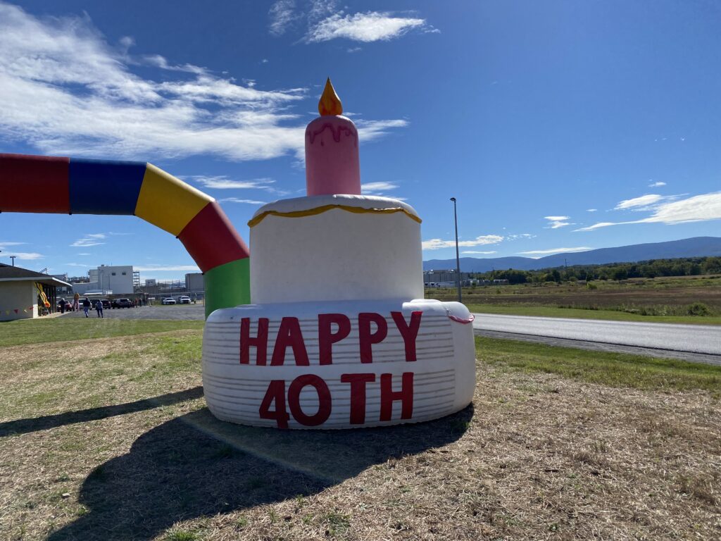 GIANT BIRTHDAY CAKE INFLATABLE