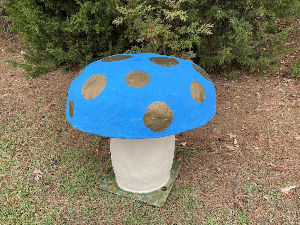 COLORFUL GIANT MUSHROOM PROP