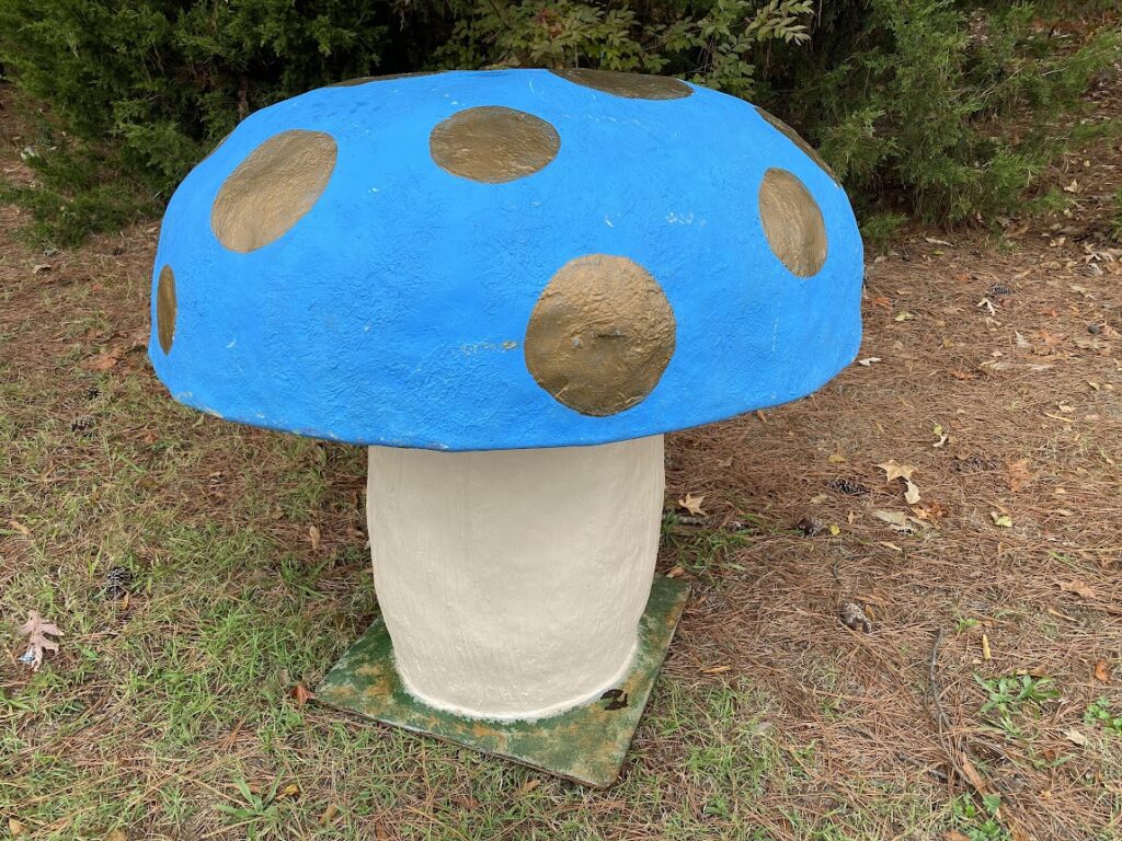 COLORFUL GIANT MUSHROOM PROP