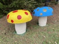 COLORFUL GIANT MUSHROOM PROP