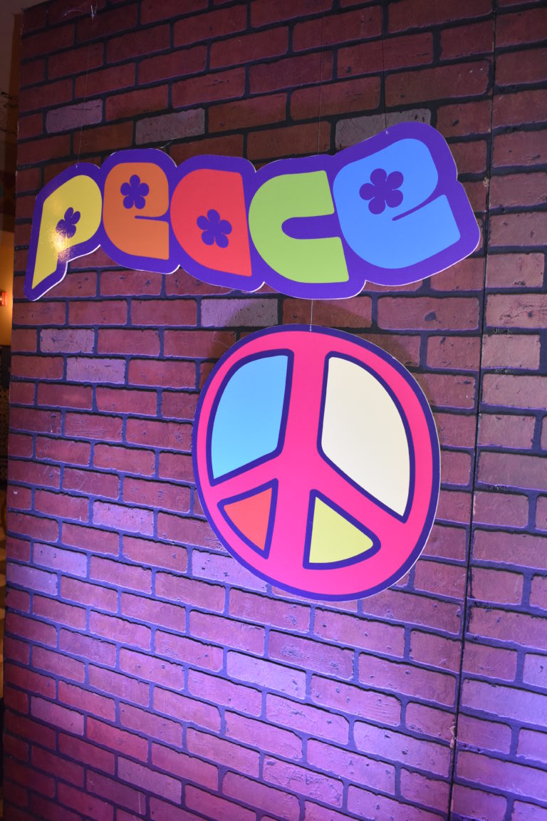 Iconic Symbols 1960s 1970s Peace Signs