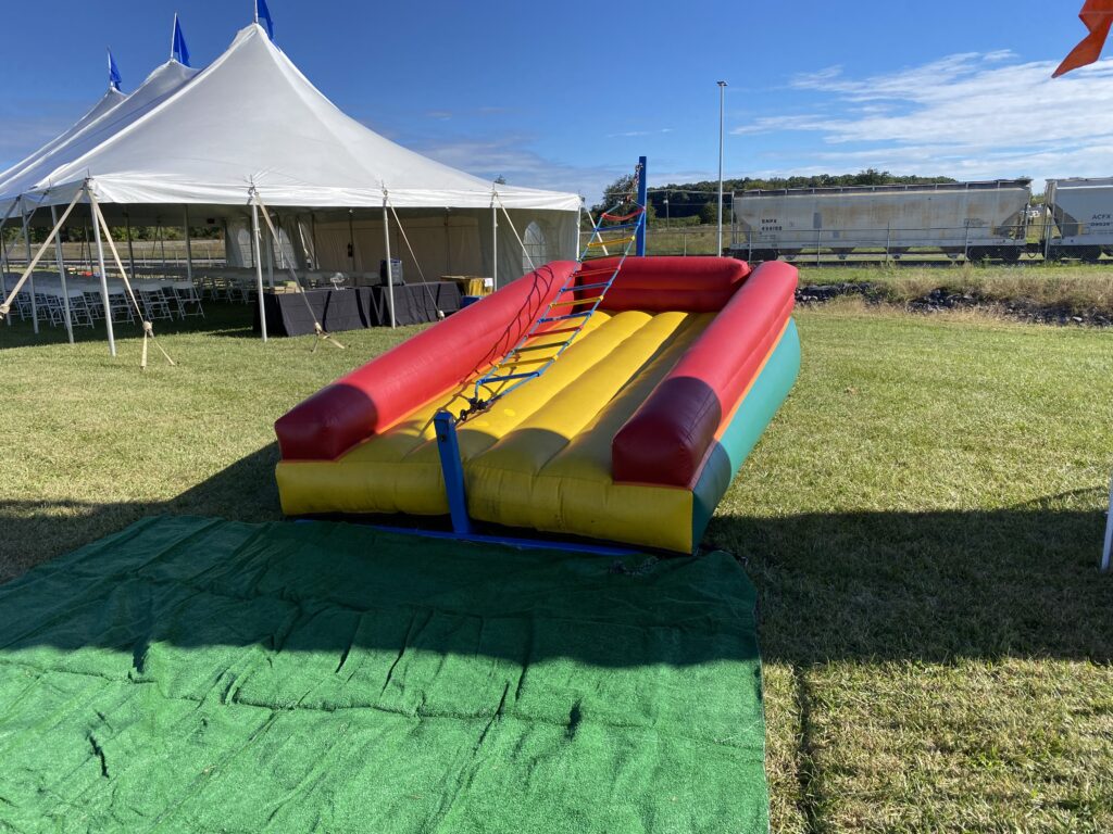 JACOB’S ROPE LADDER CLIMB INFLATABLE AMUSEMENT