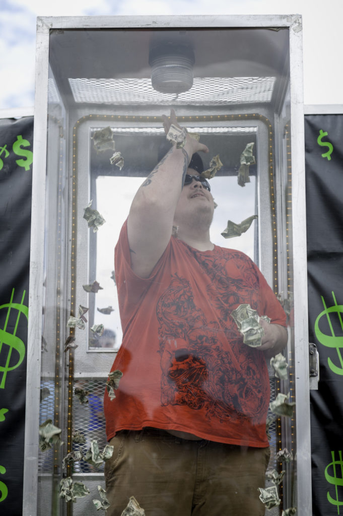 MONEY MACHINE CASH CUBE