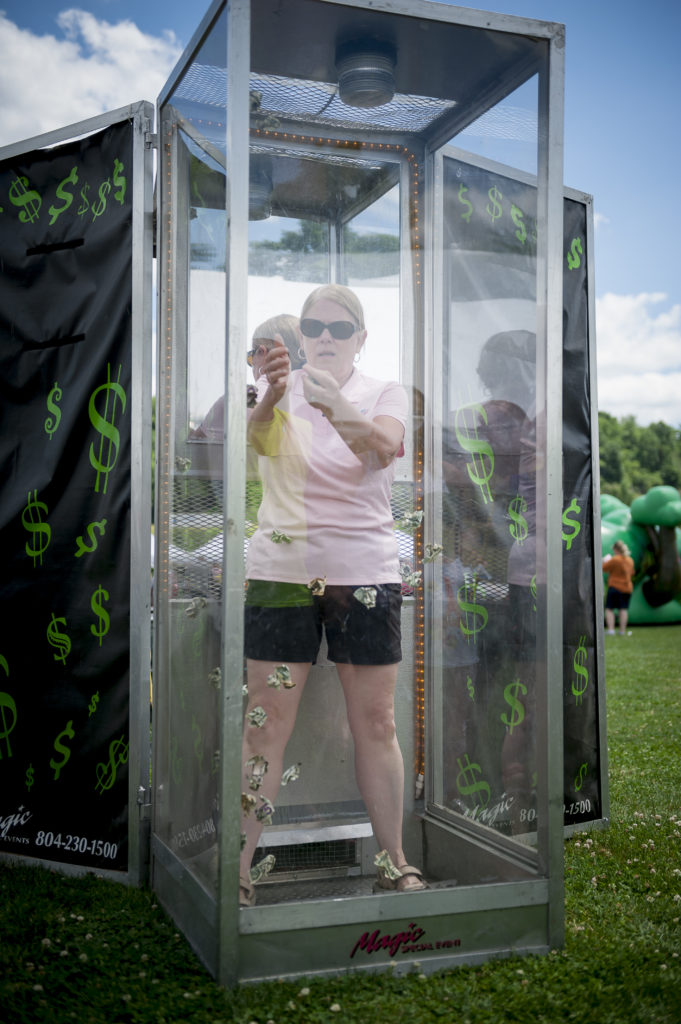 MONEY MACHINE CASH CUBE