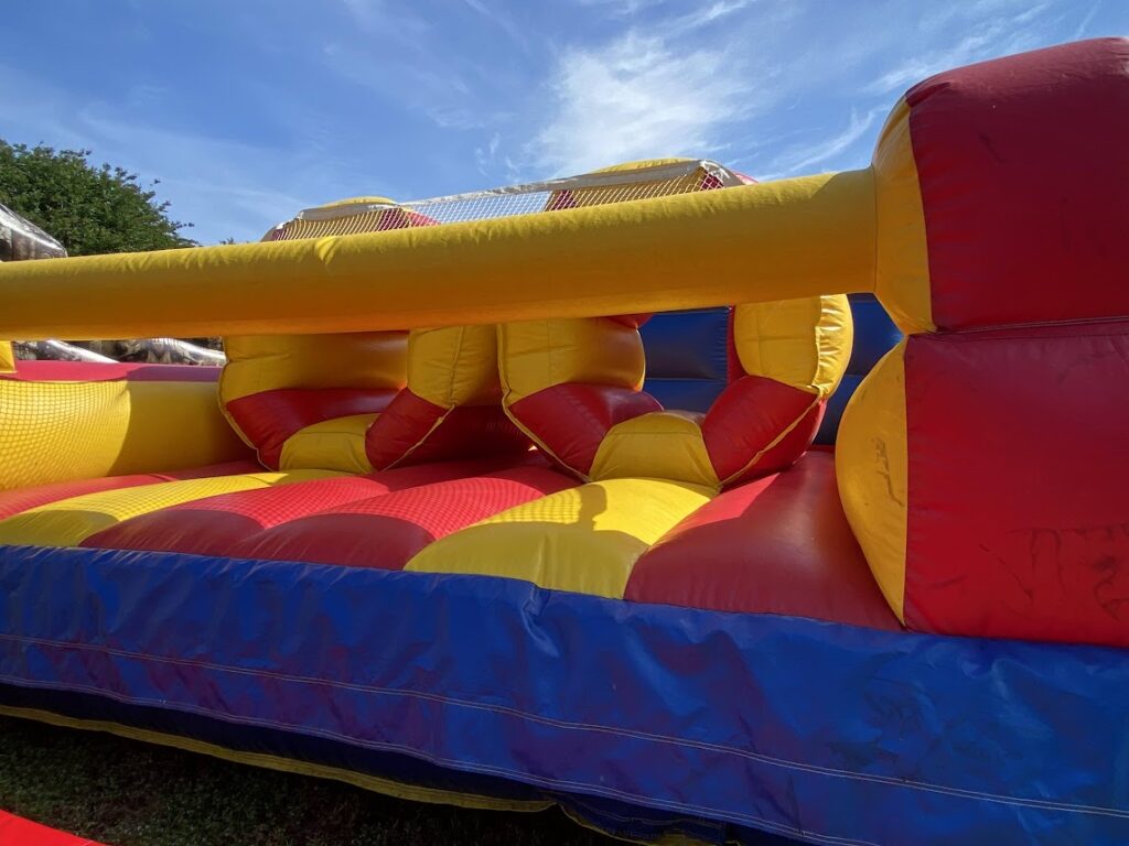 MINI OBSTACLE COURSE 28’x15’x7′