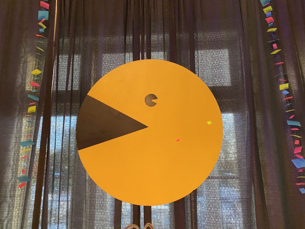 PAC-MAN SIGN CUTOUT
