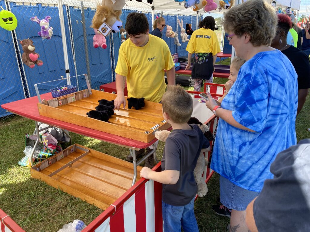 PIG RACING CARNIVAL GAME