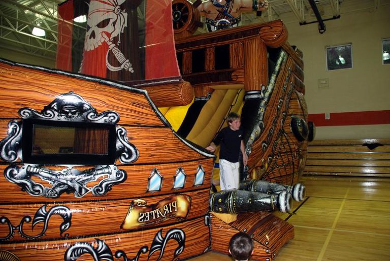 PIRATE SHIP INTERACTIVE FUN CENTER INFLATABLE