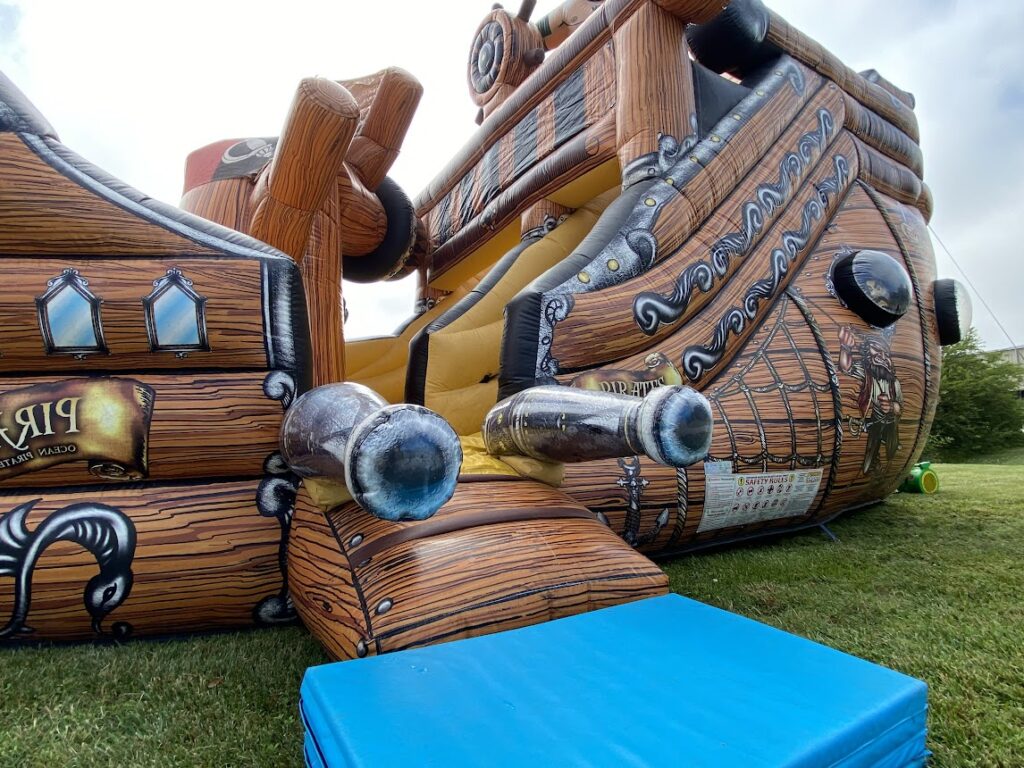 PIRATE SHIP INTERACTIVE FUN CENTER INFLATABLE