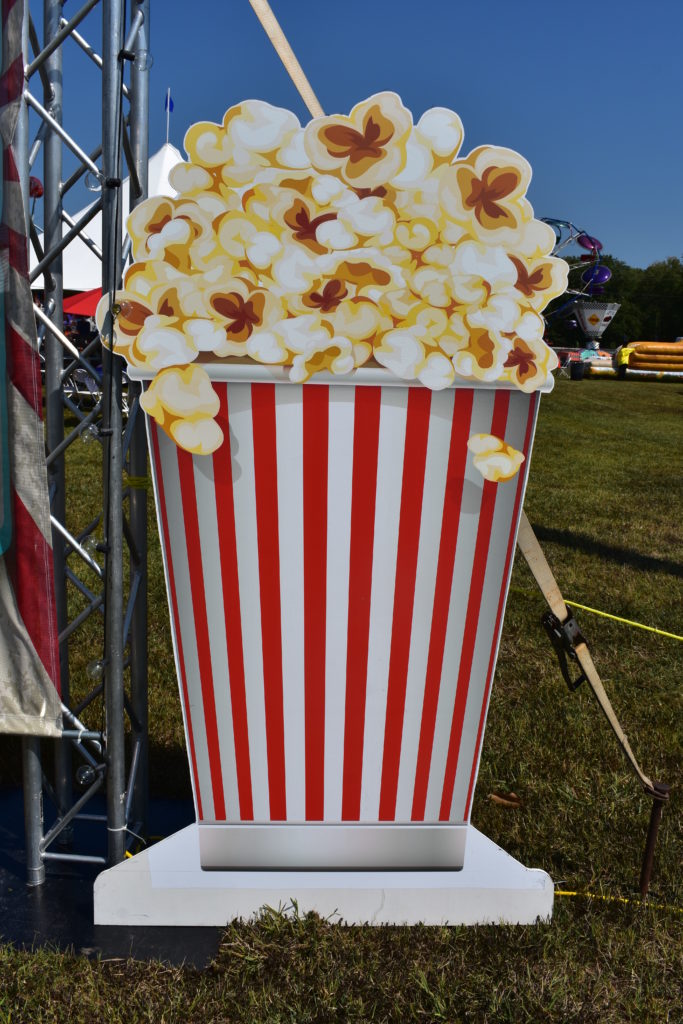 GIANT POPCORN BOX CUTOUT 8 FT