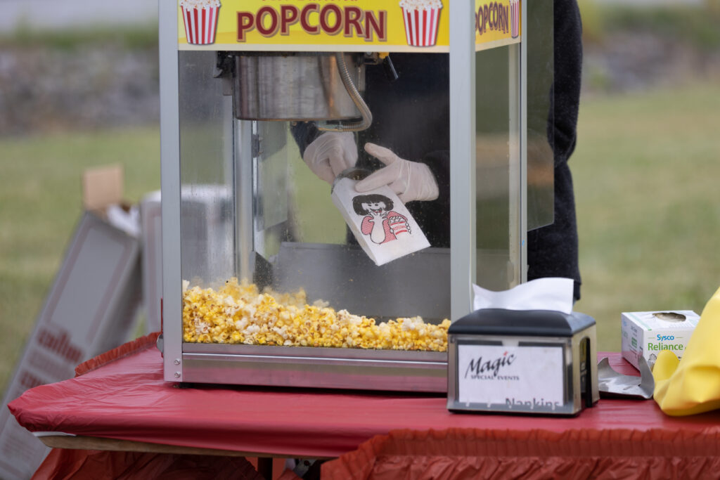 POPCORN MACHINE TABLE TOP MODEL $65