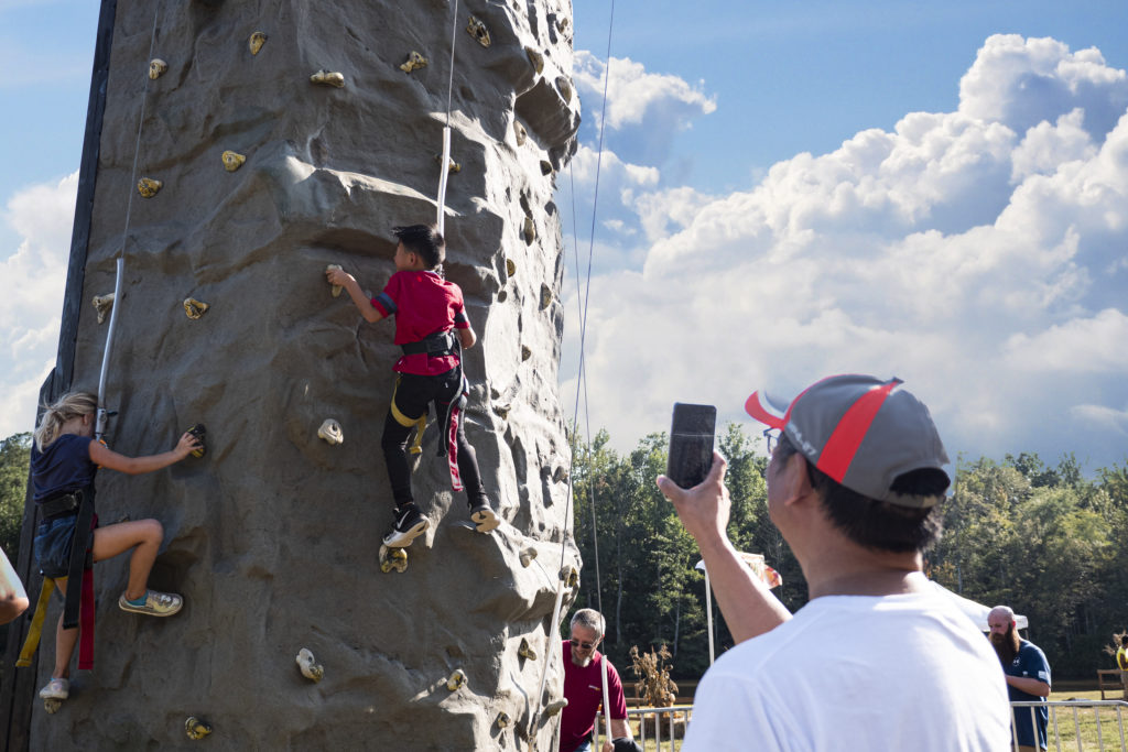 ROCK CLIMBING WALL AMUSEMENT