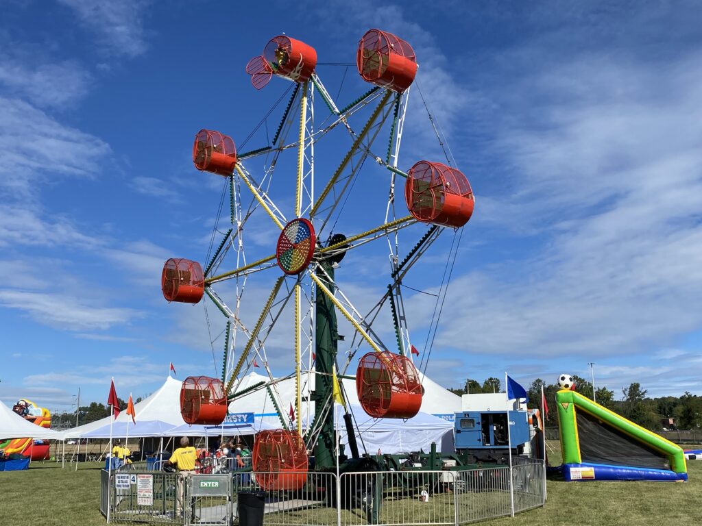 ROCK-O-PLANE MECHANICAL AMUSEMENT RIDE