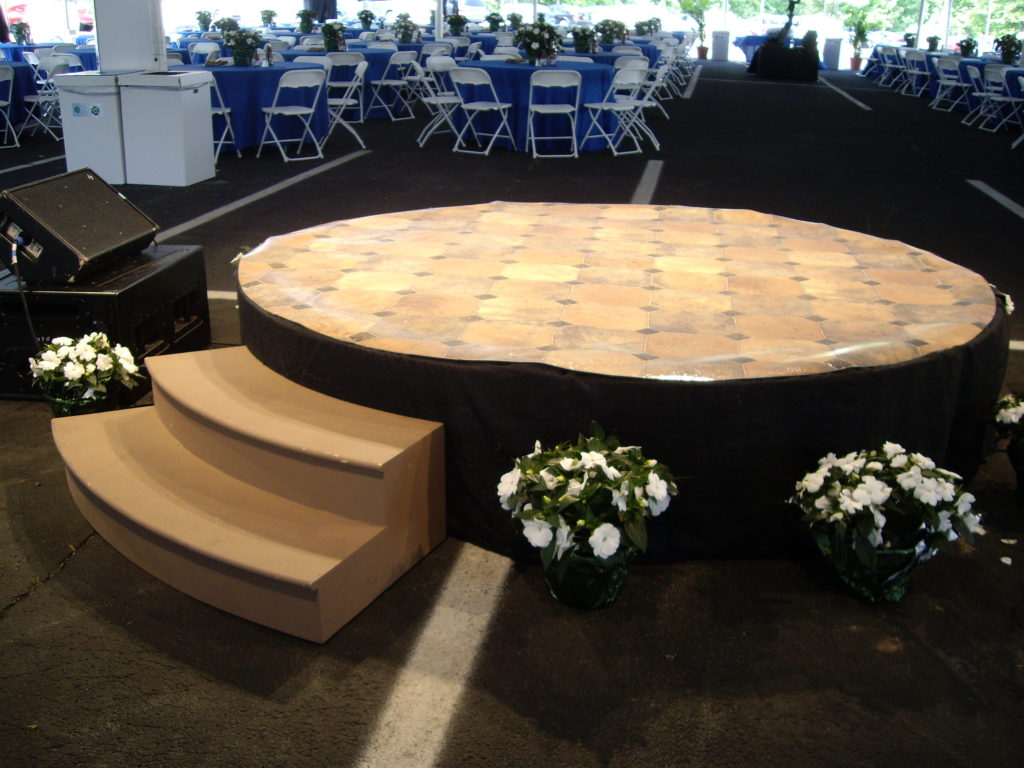 Round Stage (1)