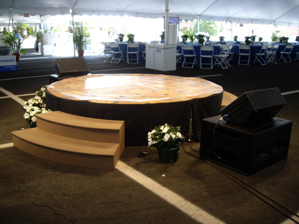 Round Stage (2)