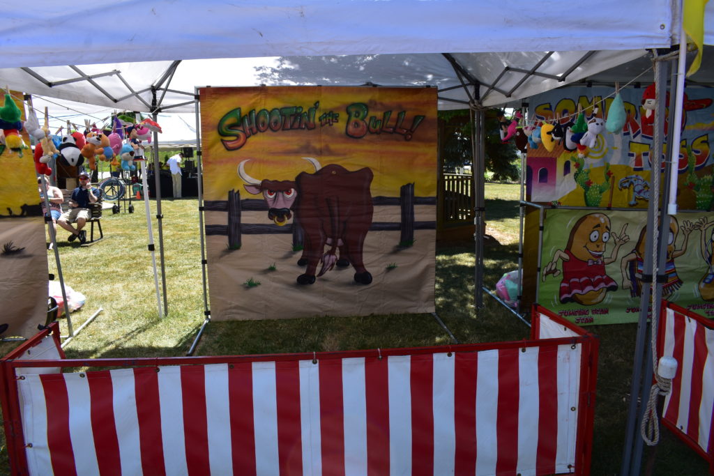 SHOOTING THE BULL CARNIVAL FRAME GAME