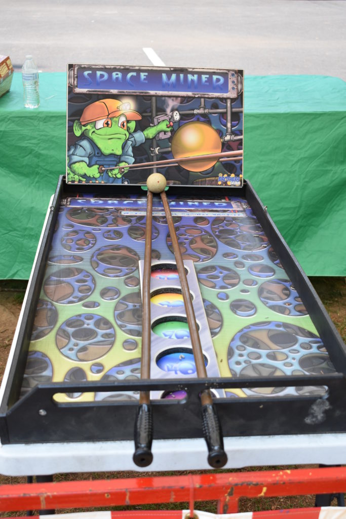 GRAVITY BALL SPACE MINER CARNIVAL GAME