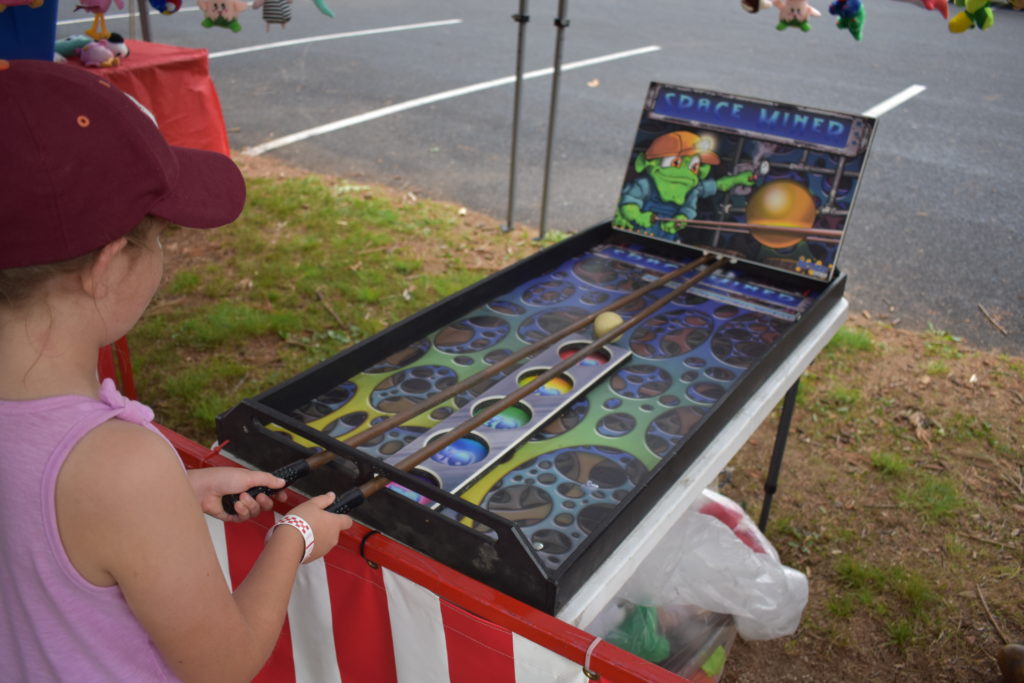 GRAVITY BALL SPACE MINER CARNIVAL GAME