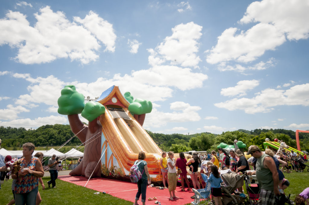 TREE HOUSE INFLATABLE SLIDE 32 feet – Call for pricing