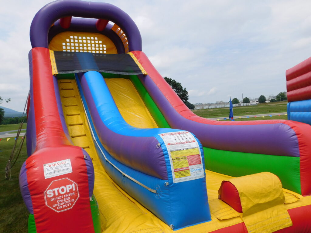 WACKY INFLATABLE SLIDE 18 feet