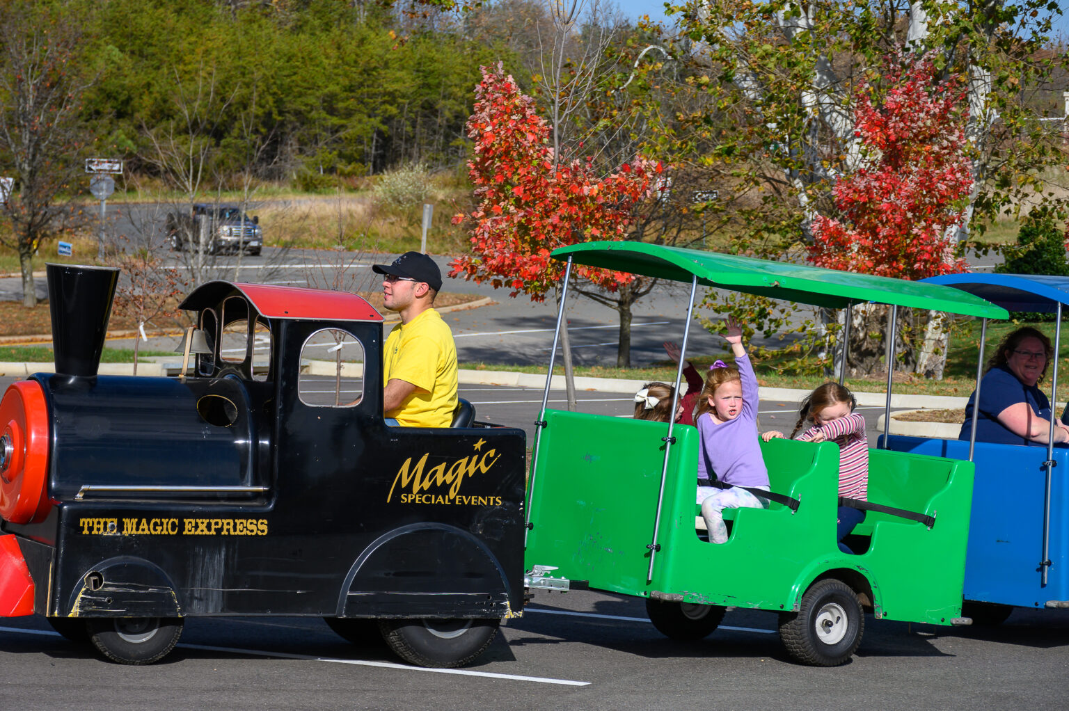 TRACKLESS TRAIN MECHANICAL AMUSEMENT RIDE