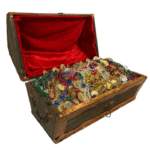 TREASURE CHEST LOCK AND KEY GAME