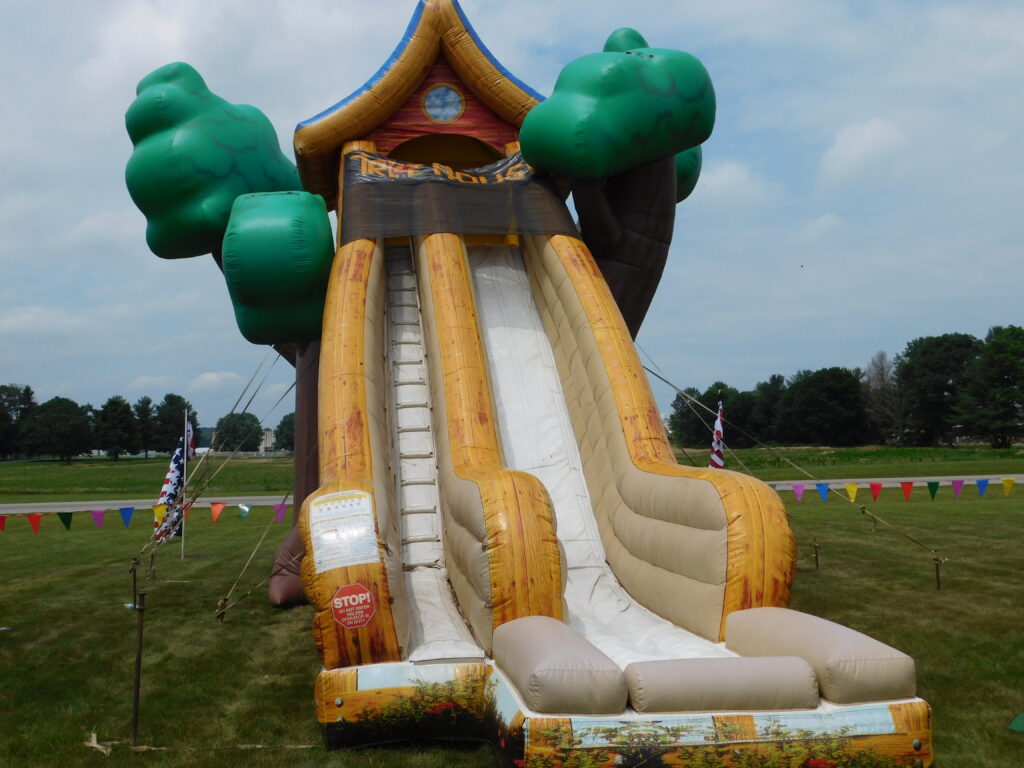 TREE HOUSE INFLATABLE SLIDE 32 feet – Call for pricing