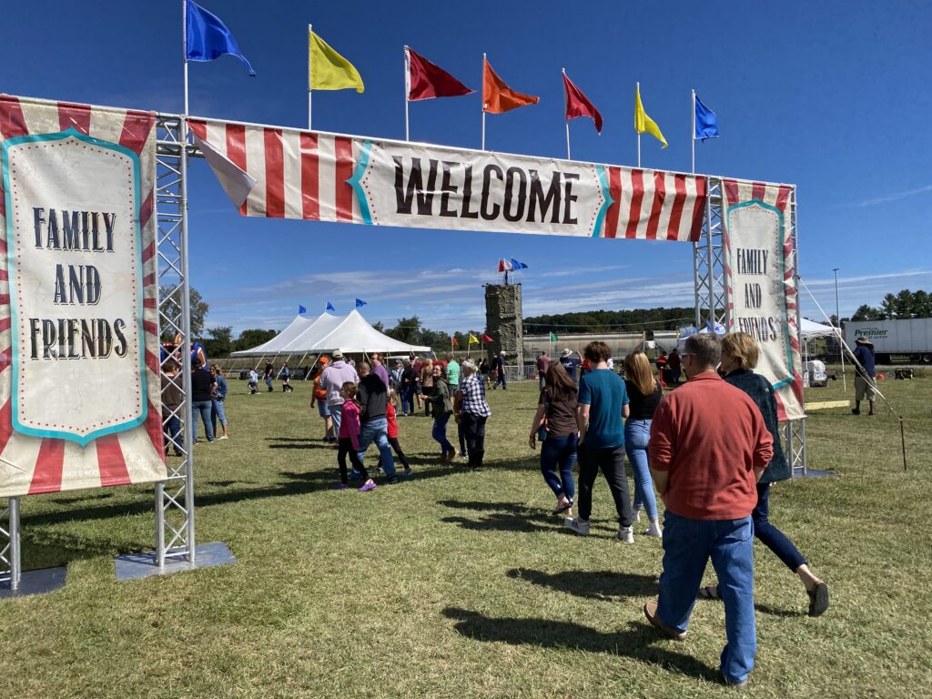 WELCOME ENTRANCE ARCH TRUSS