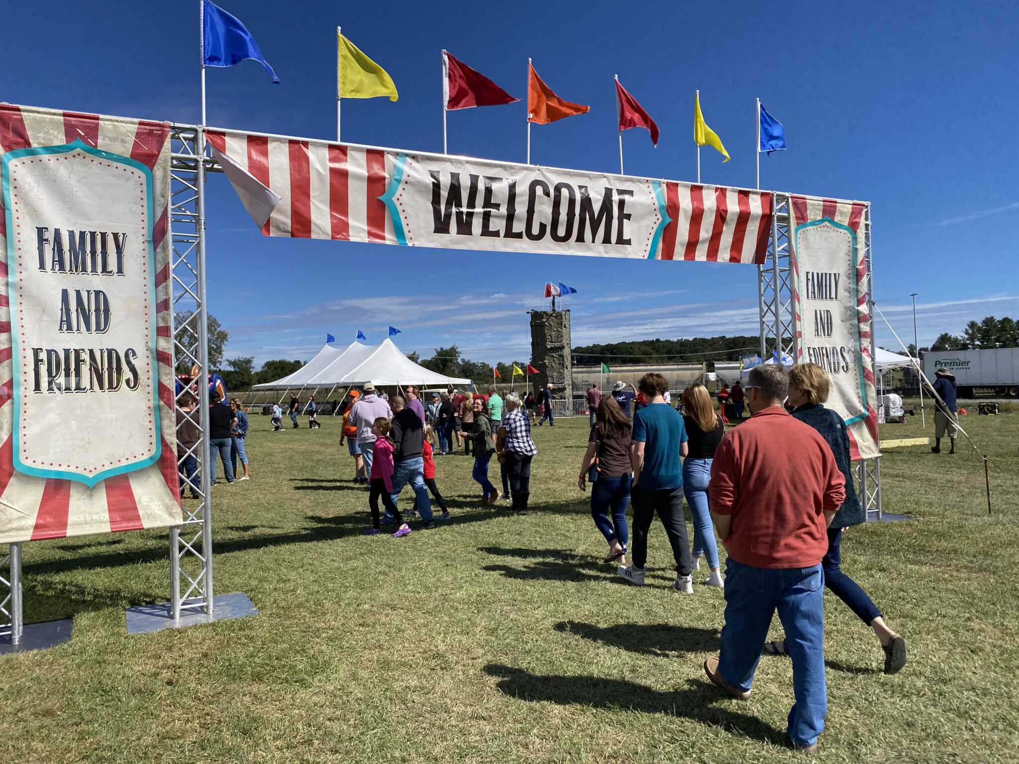 WELCOME ENTRANCE ARCH TRUSS