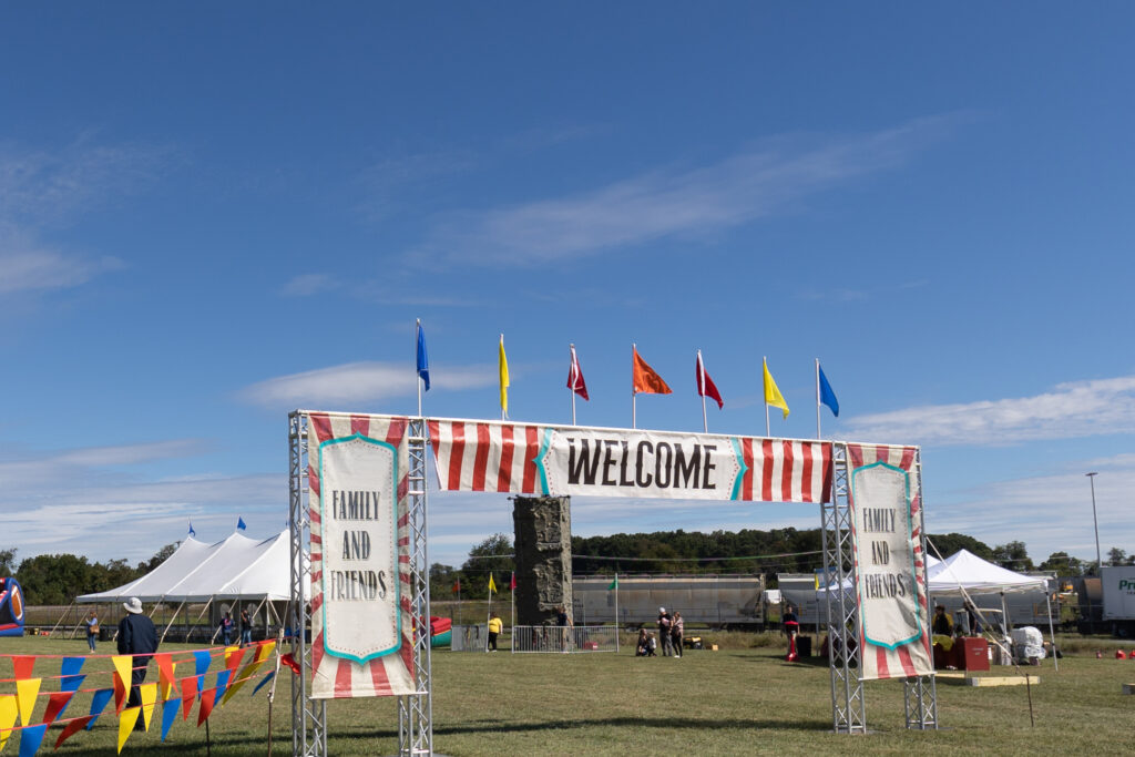 WELCOME ENTRANCE ARCH TRUSS