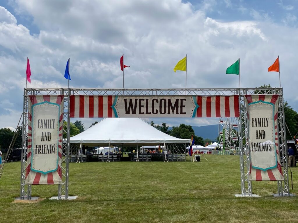 WELCOME ENTRANCE ARCH TRUSS