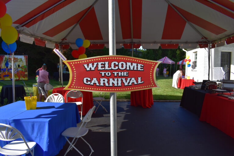 WELCOME TO THE CARNIVAL SIGN PROP