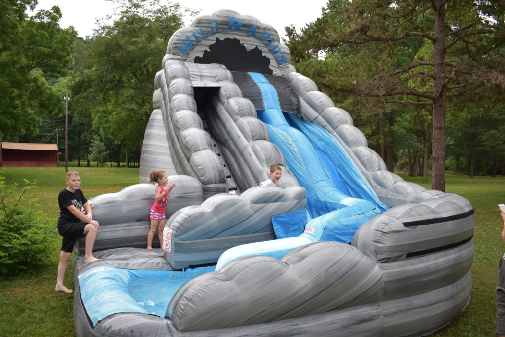 WILD RAPIDS INFLATABLE WATER SLIDE